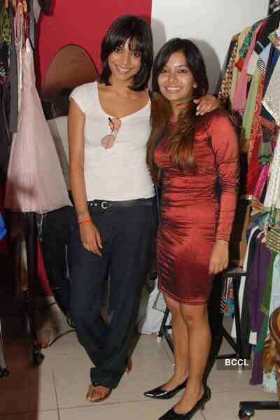 Guests at Megha Grover's store launch at Malad, Mumbai - Photogallery