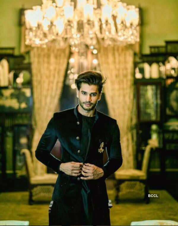 Rohit Khandelwal turns showstopper for Teach For Change 2017