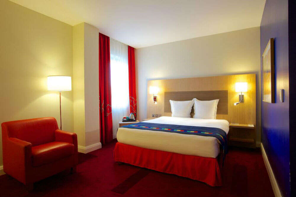 Park Inn, Belfast - TimesTravel