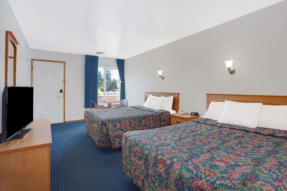 Days Inn Seattle North of Downtown, Seattle - TimesTravel