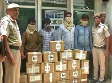 Four accused of looting 7600 mobile phones worth Rs.1 crore arrested