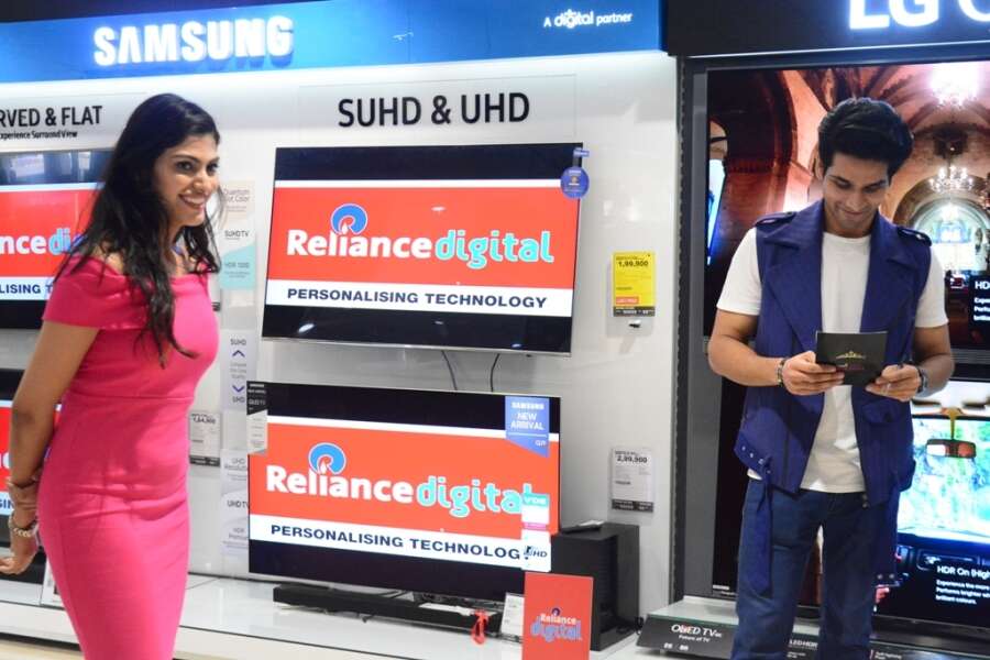 Miss India 2017 : Reliance Store Visit