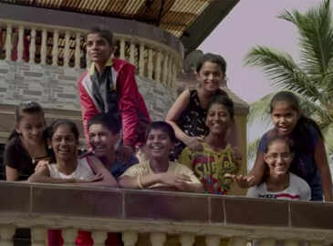 Bachche Kachche Sachche - Title Song