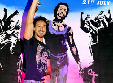 Tiger Shroff launches ‘Munna Michael’ poster