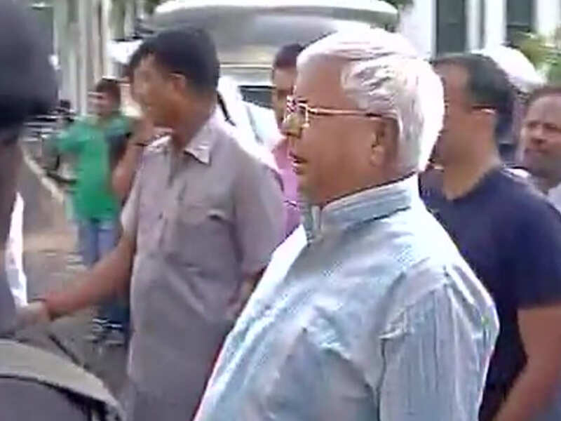 Fodder scam case: Lalu Prasad Yadav appears before special CBI court