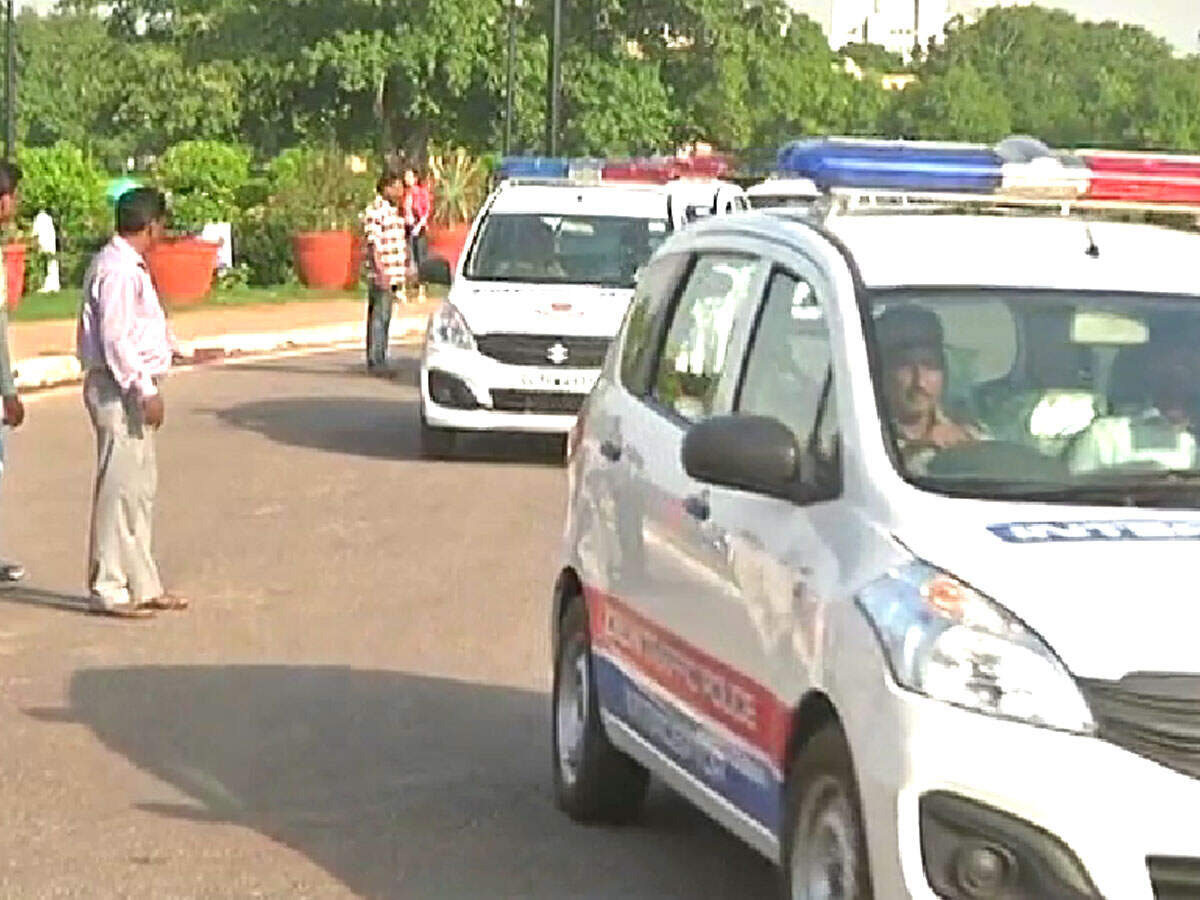 Delhi Traffic Police inducts 11 new interceptor vans