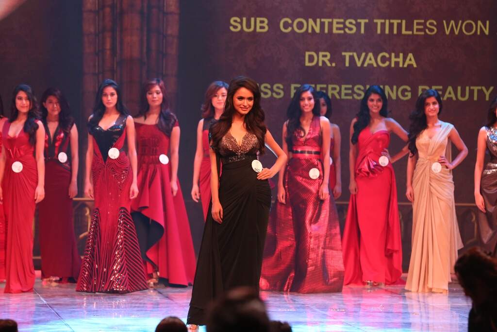 fbb Colors Femina Miss India 2017 finalists dazzle in Amit Aggarwal ...