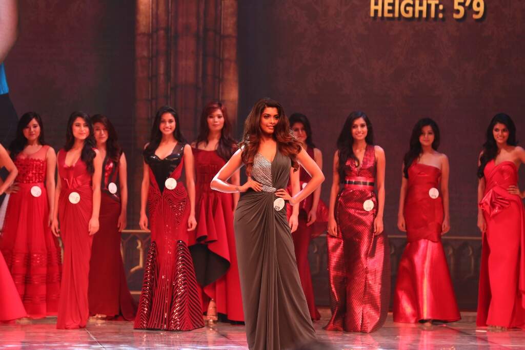 fbb Colors Femina Miss India 2017 finalists dazzle in Amit Aggarwal ...