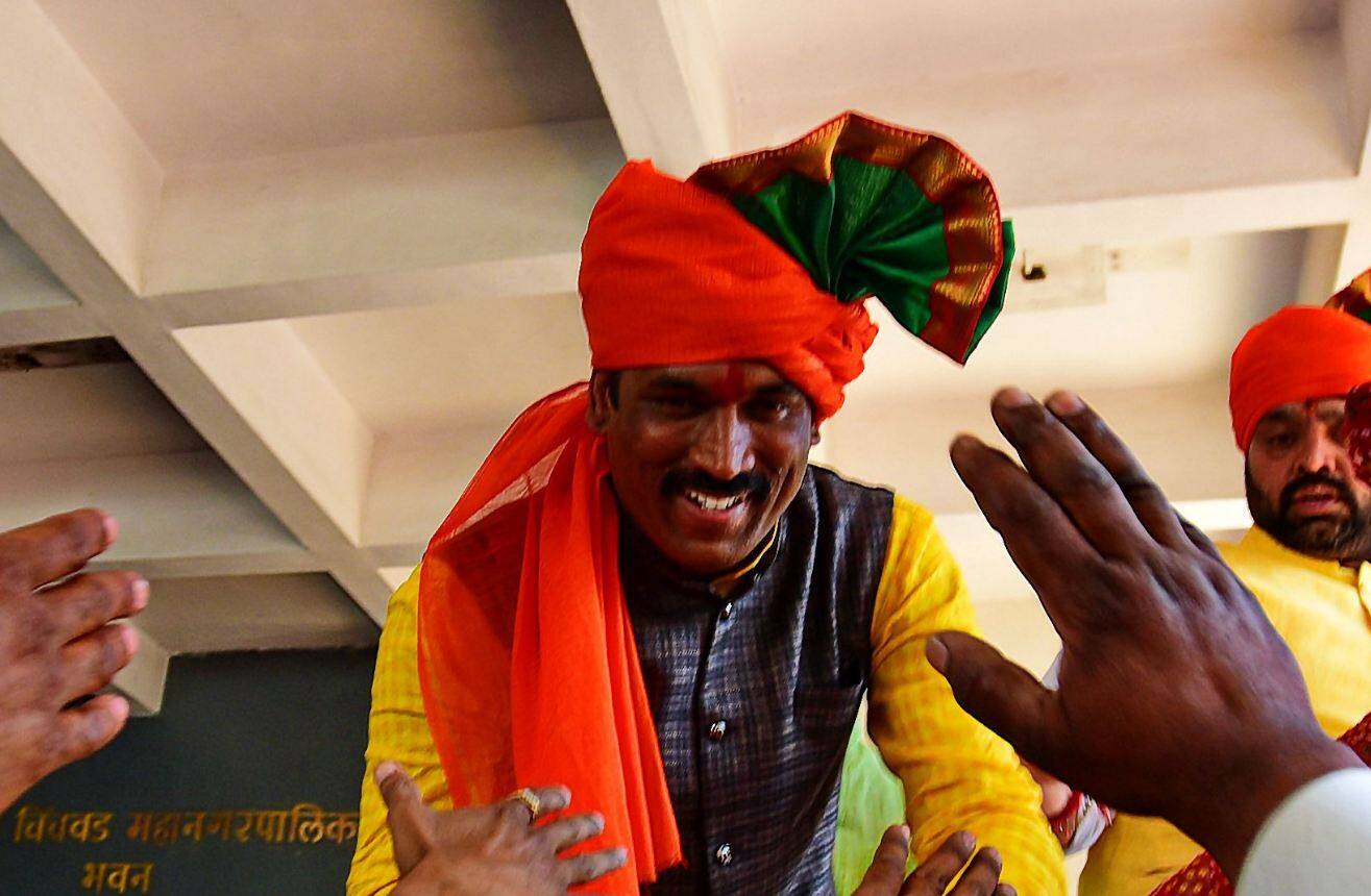 Cold war put brakes on mayor’s new official car