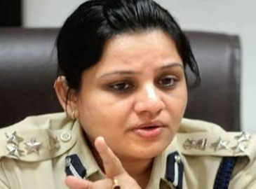 Sasikala bribery case: DIG Roopa submits second report