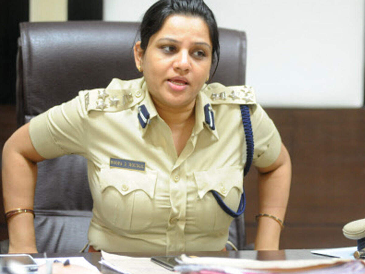 Government has right to transfer officers, says D Roopa