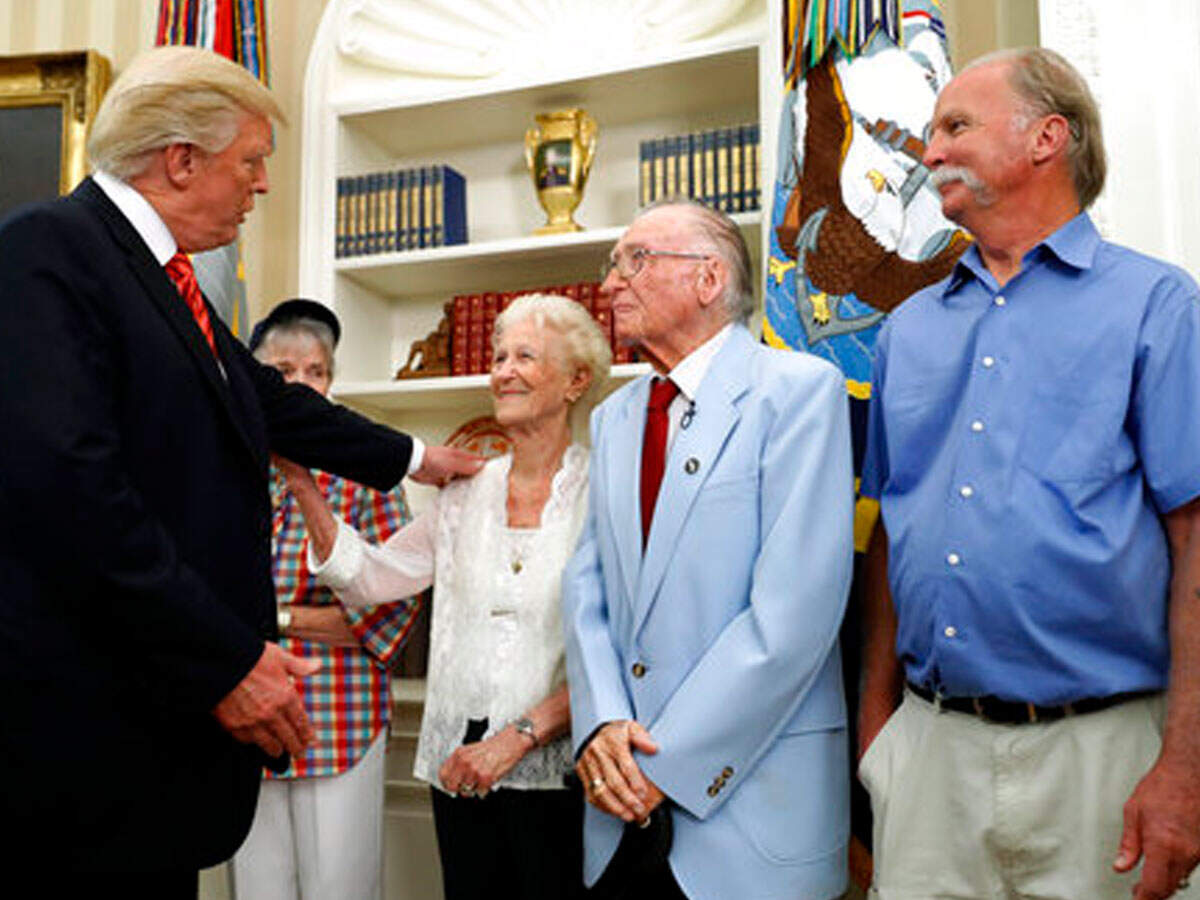 US President Trump meets USS Arizona survivors