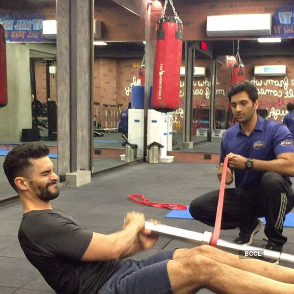 Angad Bedi taking fitness tips from Salman Khan- The Etimes ...