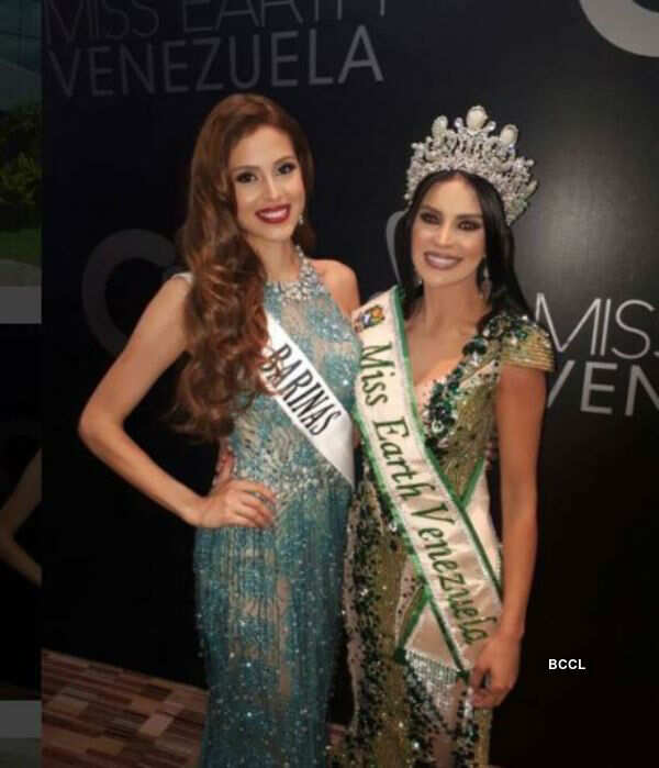 Model deals with wardrobe malfunction on live TV with professionalism