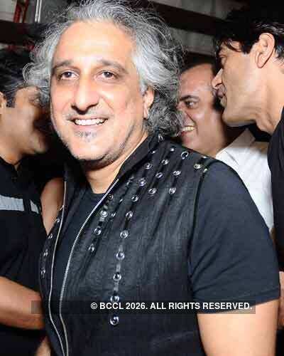 Kamal Taneja at Nikhil Dwivedi's party in New Delhi