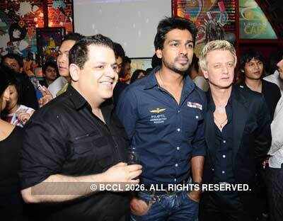 Kamal Taneja at Nikhil Dwivedi's party in New Delhi