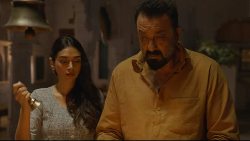 Bhoomi: Trailer