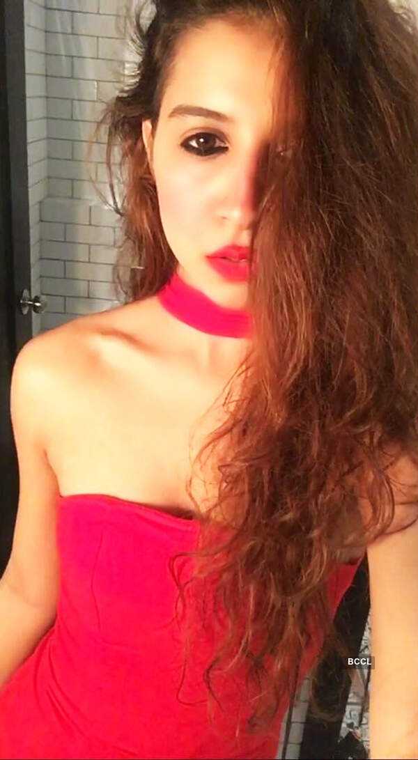 Former Bigg Boss 11 contestant Benafsha Soonawalla's pictures go viral ...