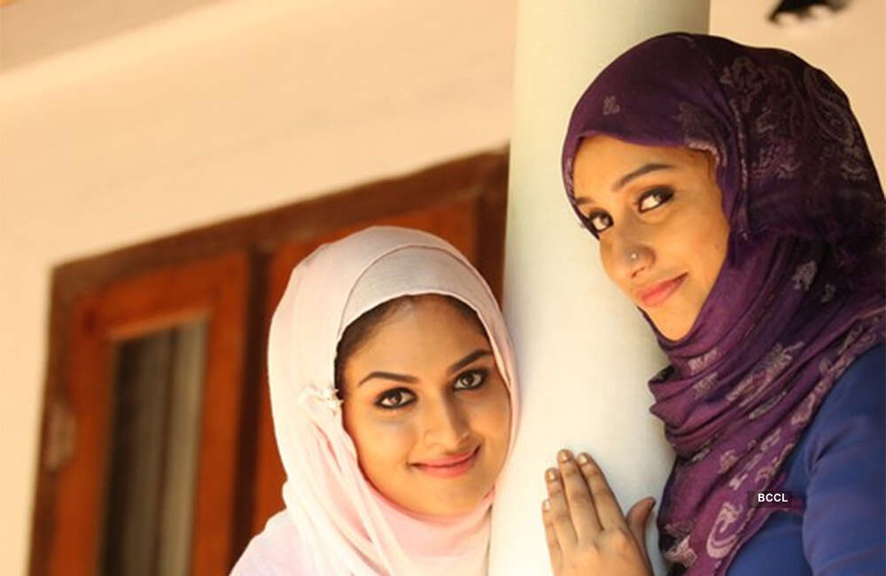 Fukri Movie User Reviews & Ratings | Fukri (2017) | Times Of India