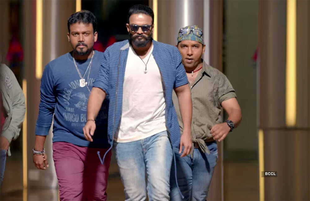 Fukri Movie User Reviews & Ratings | Fukri (2017) | Times Of India