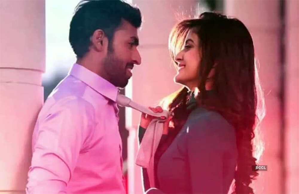 Run Antony Movie User Reviews & Ratings | Run Antony (2016) | Times Of India