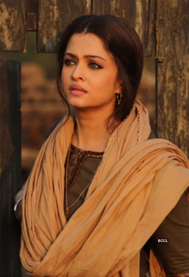 Sarbjit Movie User Reviews & Ratings | Sarbjit (2016) | Times Of India