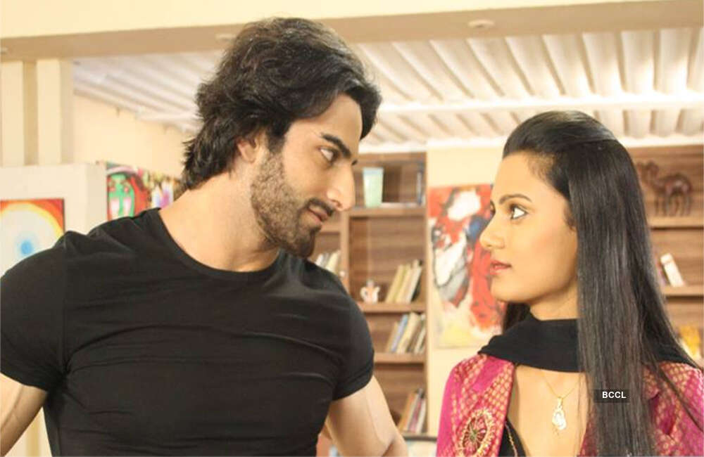 Club Dancer Movie User Reviews & Ratings | Club Dancer (2016) | Times ...