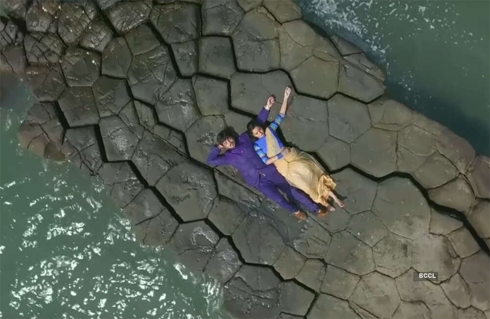 Life 360 Movie Review, Trailer, & Show timings at Times of India