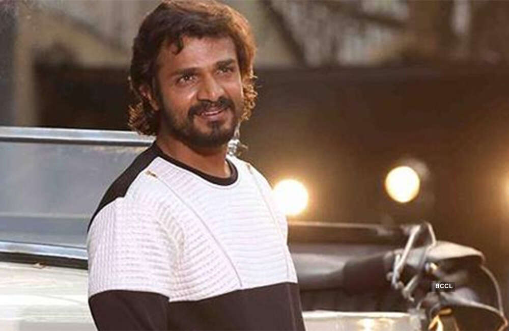 Eradu Kanasu Movie User Reviews & Ratings | Eradu Kanasu (2017) | Times ...