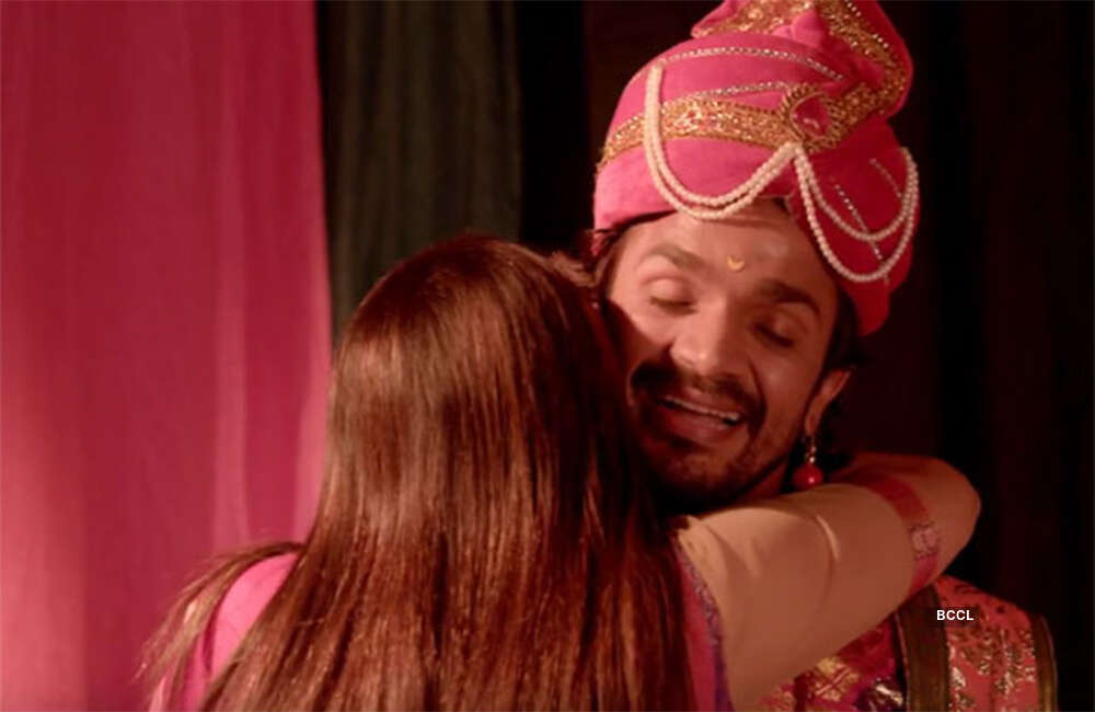 Eradu Kanasu Movie User Reviews & Ratings | Eradu Kanasu (2017) | Times ...