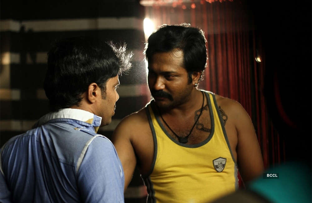 Metro Movie User Reviews & Ratings | Metro (2016) | Times Of India