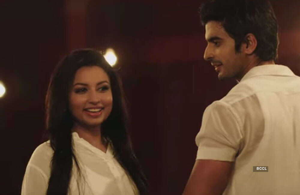 Dongri Ka Raja Movie User Reviews & Ratings | Dongri Ka Raja (2016 ...