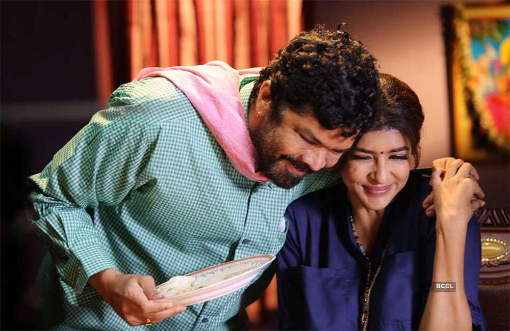 Lakshmi Bomb Movie User Reviews & Ratings | Lakshmi Bomb (2017) | Times ...