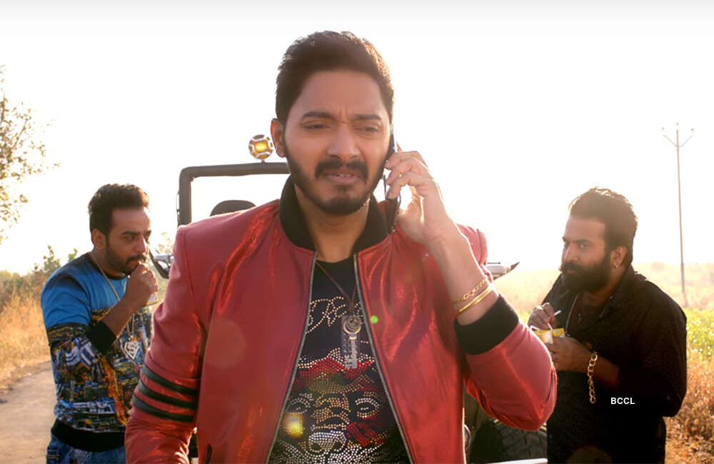 Poster Boys Movie User Reviews & Ratings | Poster Boys (2017) | Times ...