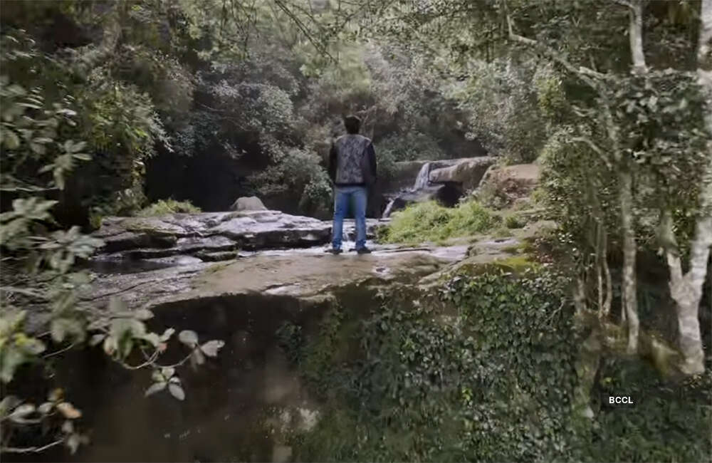 Uru Movie User Reviews & Ratings | Uru (2017) | Times Of India