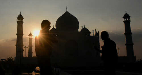 No pollution threat to Taj Mahal , but PM-10 level higher than normal ...