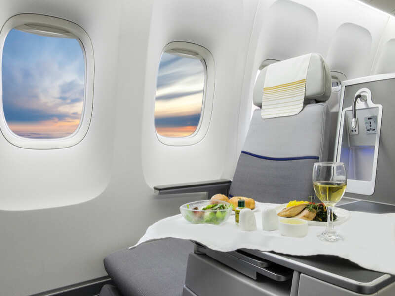 Aisle, middle or window – the seat you choose in a flight says A LOT ...