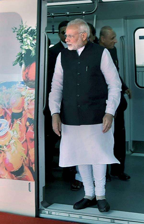 PM Modi Launches Hyderabad Metro Photogallery - ETimes PM Modi Launches Hyderabad Metro Photogallery - ETimes