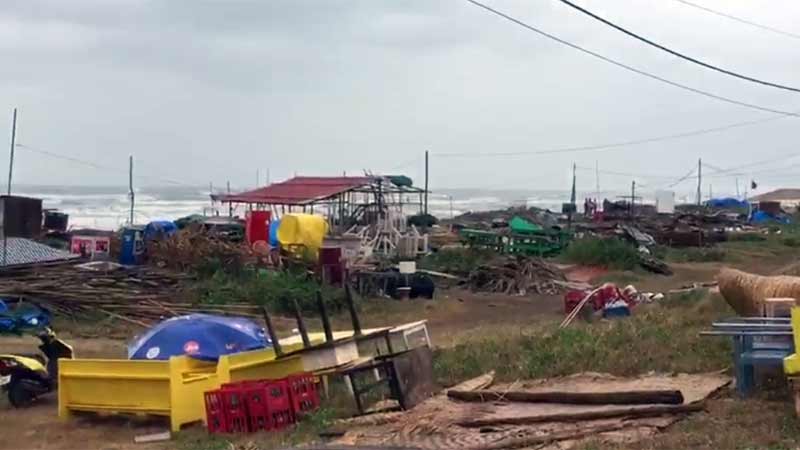 Cyclone Ockhi wreaks havoc in Goa, hundreds of beach shacks uprooted
