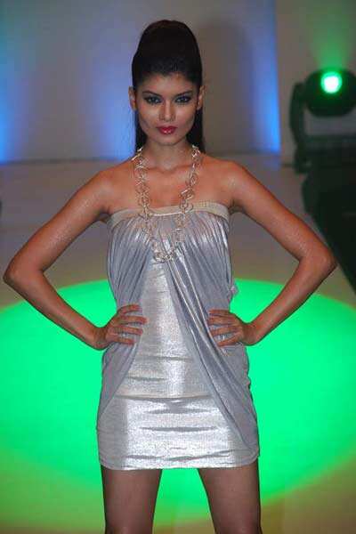 Models walk the ramp during the Oxybleach India's International face ...