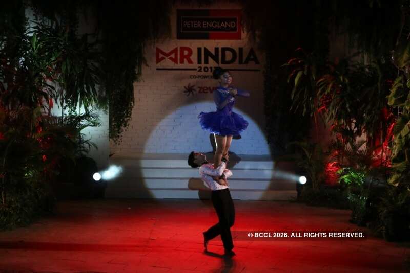 Mr. India 2017 Finale: Performances by Bad Salsa Dance Group