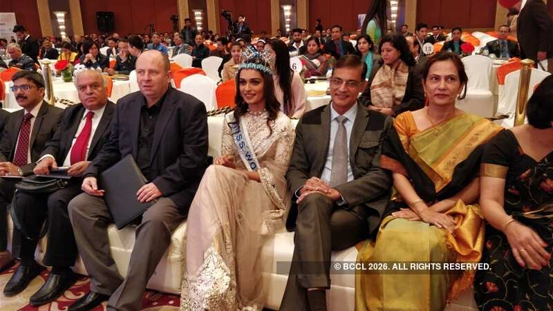 Manushi Chhillar awarded with Proud Maker of India Award