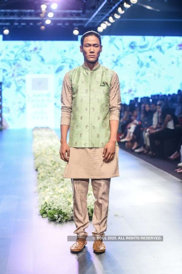 Fashion Week Mumbai '18: Day 4: Anushree Reddy- The Etimes Photogallery ...