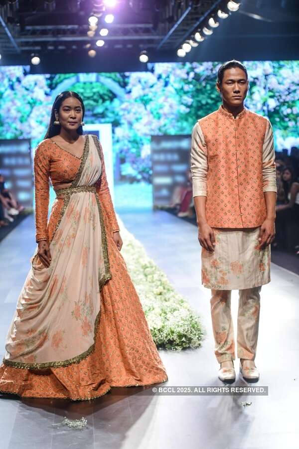 Fashion Week Mumbai '18: Day 4: Sonam & Paras Modi- The Etimes ...