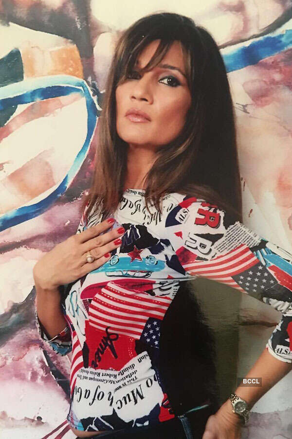 Pakistani model rags people’s fashion choices