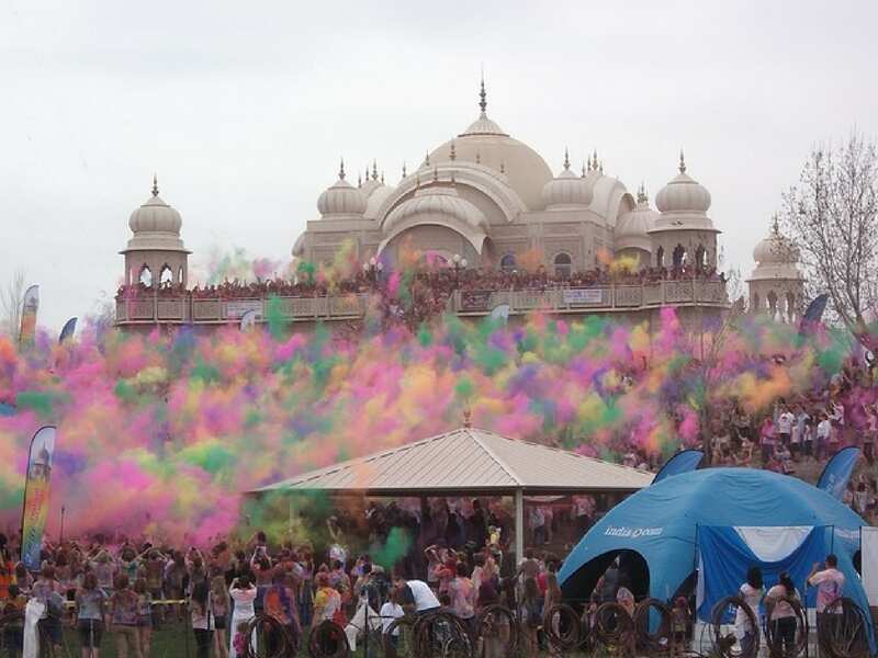 Holi 2018: Images, Color Backgrounds, Wallpapers, Photos & GIfs to Share