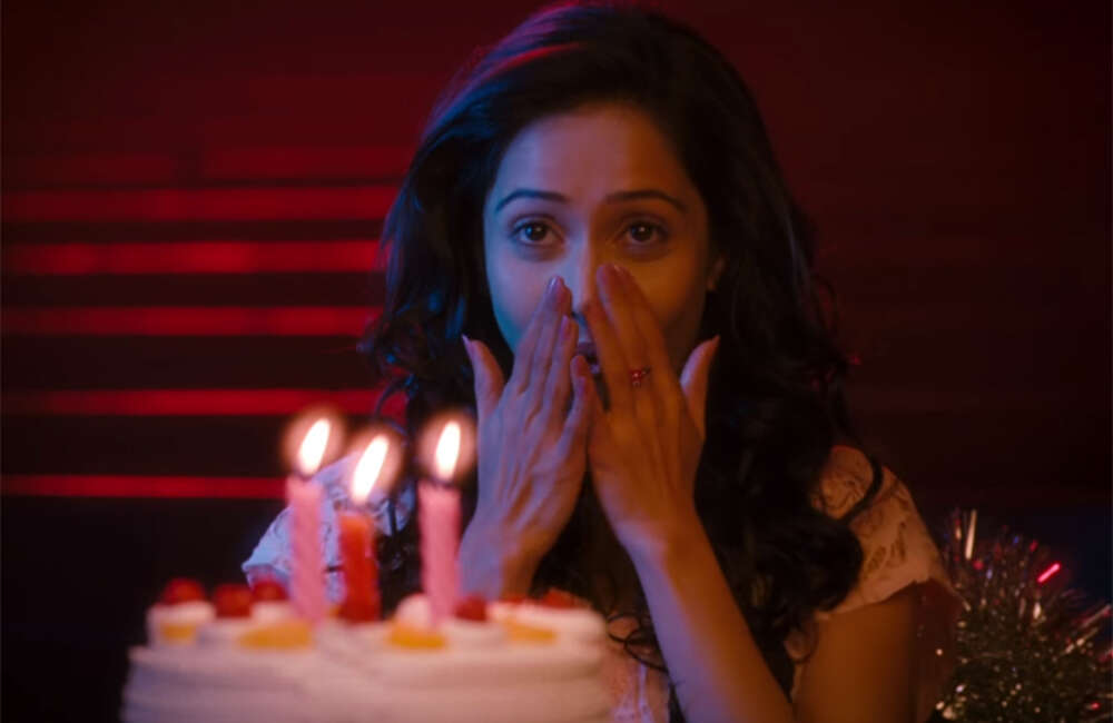 Akaash Vani Movie User Reviews & Ratings | Akaash Vani (2013) | Times ...