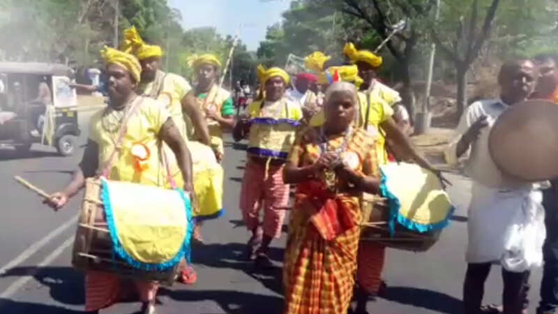 Sneak peek into inaugural procession of Tribal Fest in Mysuru