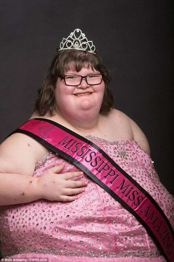 380 pound girl crowned beauty queen
