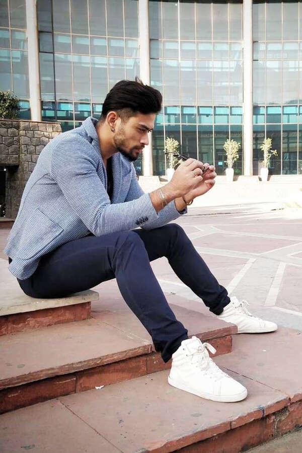 Jitesh Singh Deo's trendy photoshoot